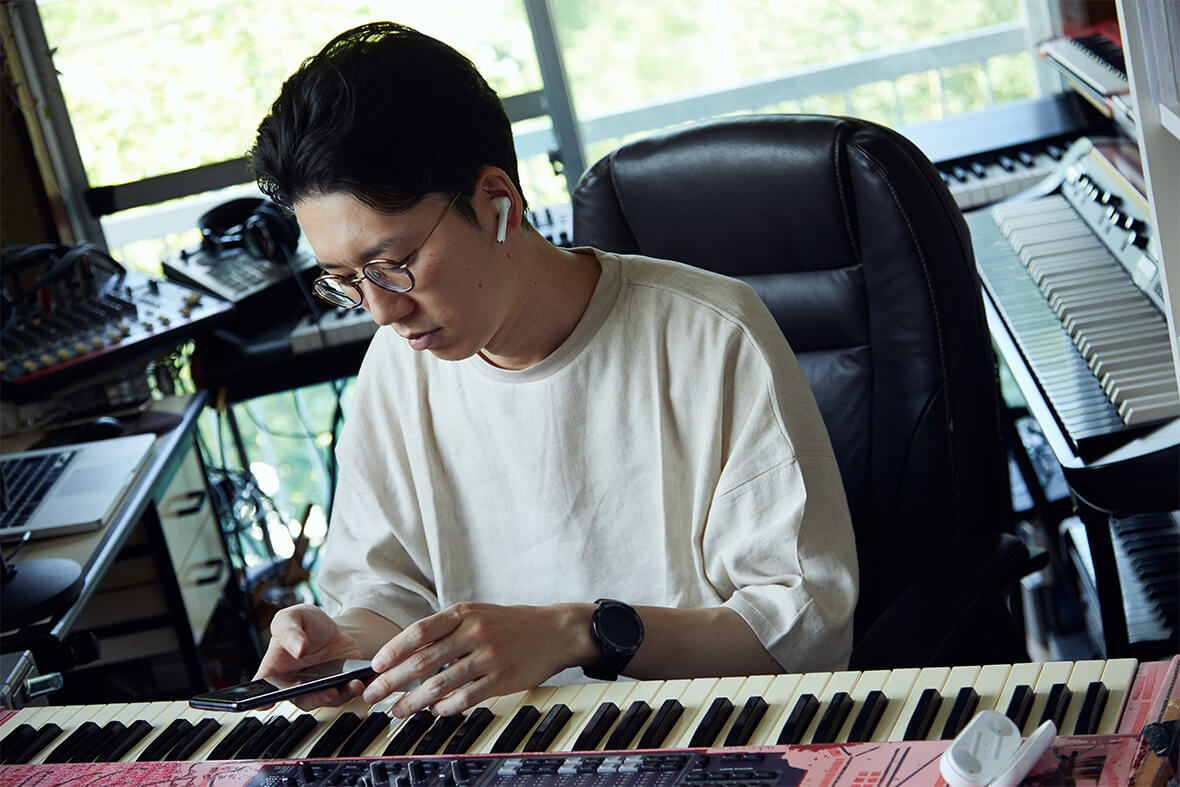 HUAWEIのスマートウォッチとKan Sanoの音楽。 | feature | HOUYHNHNM（フイナム）