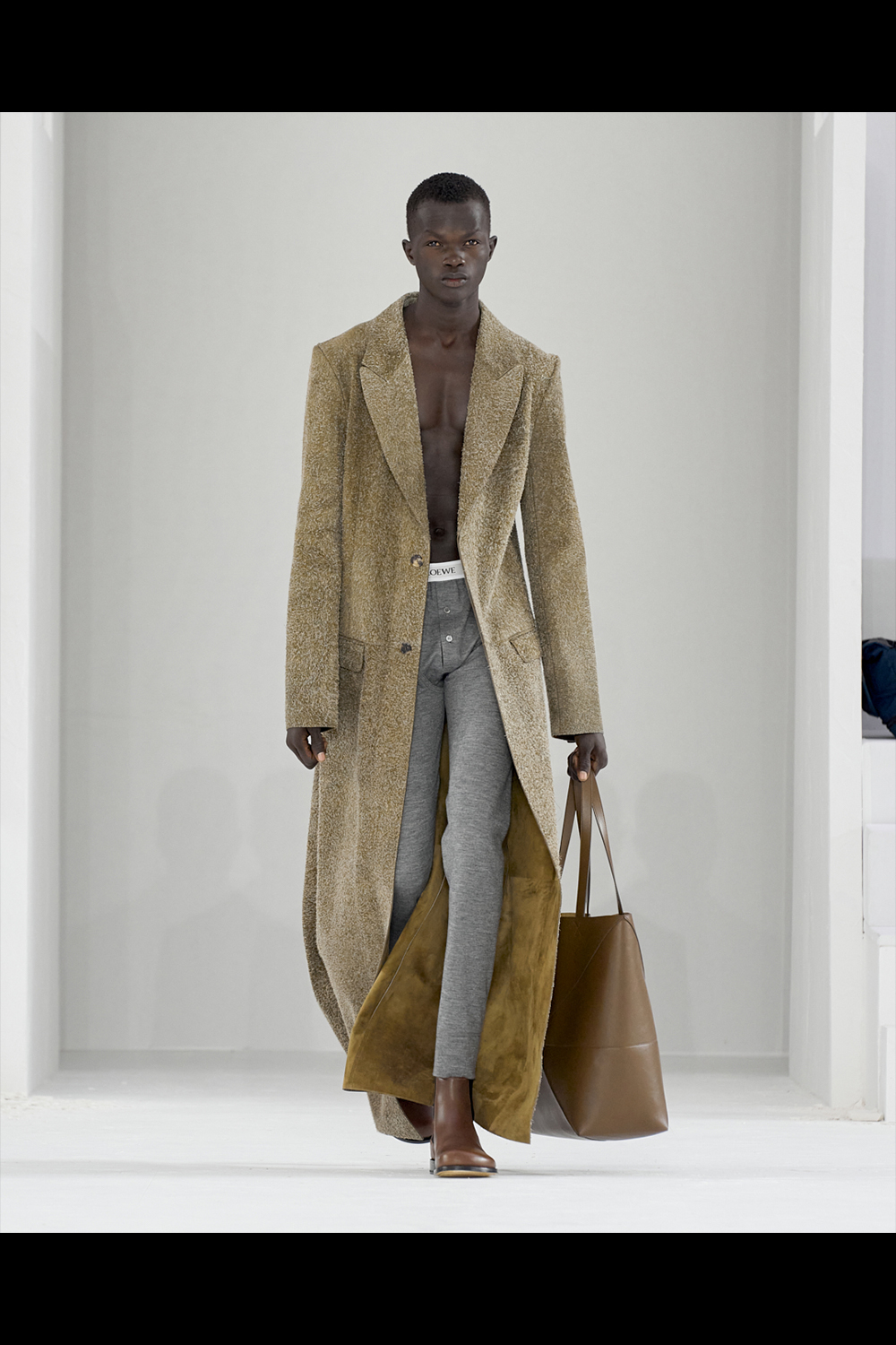 LOEWE | HOUYHNHNM（フイナム）