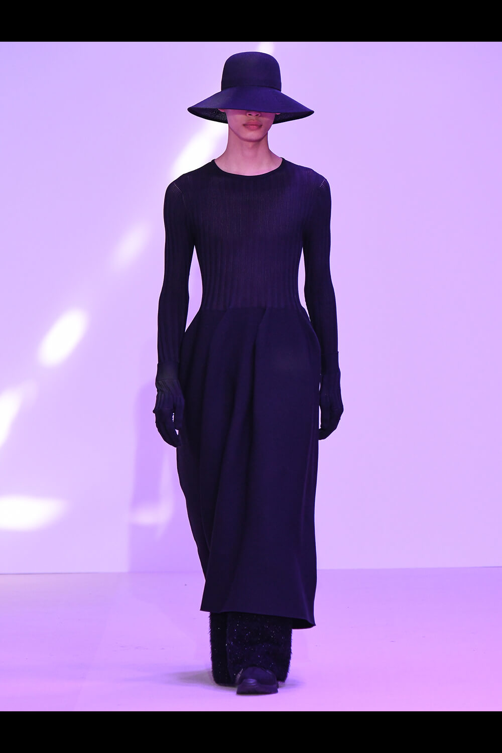 CFCL | HOUYHNHNM（フイナム）