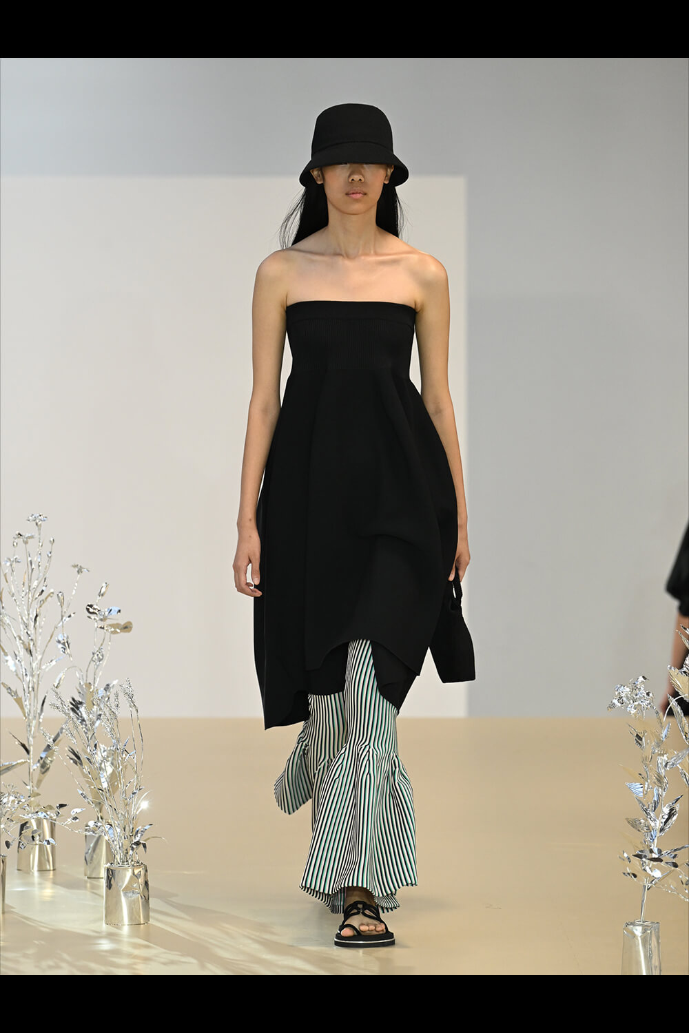 CFCL | HOUYHNHNM（フイナム）