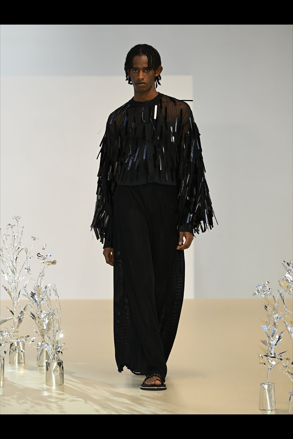 CFCL | HOUYHNHNM（フイナム）